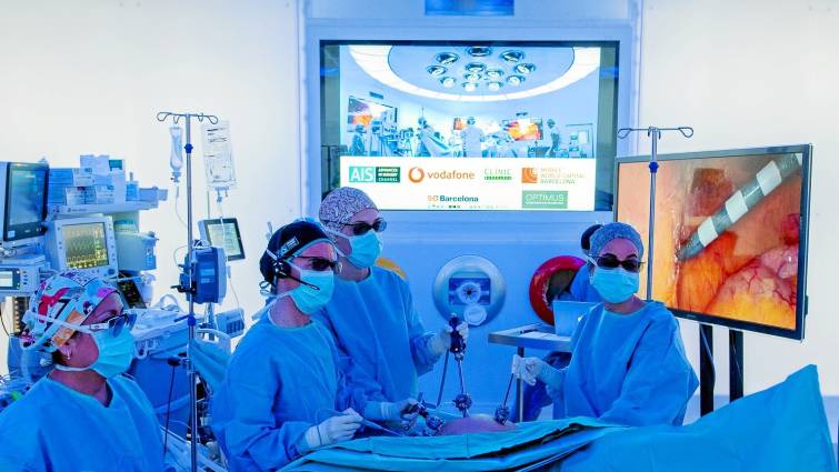 Operando de cáncer de colon desde el Mobile - MICOF - Muy Ilustre ...